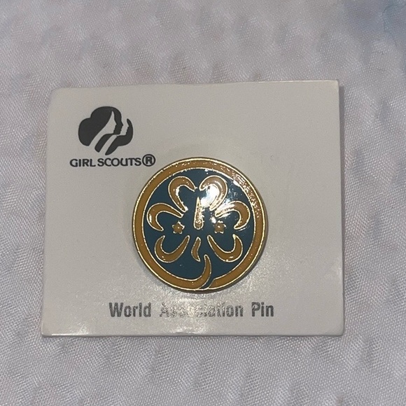 Girl Scouts | Accessories | New Vintage Enamel Wagggs Pinworld ...